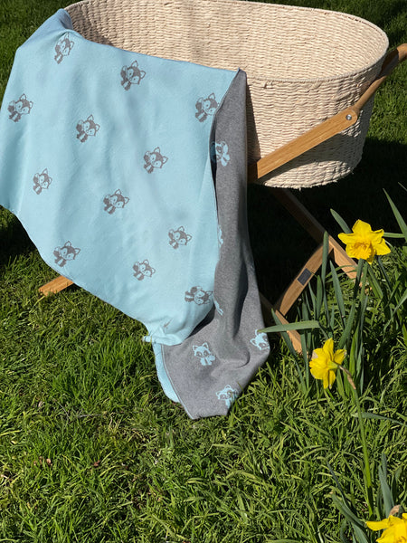 Fine Knit WOODLAND FOX Cot Blanket | The Knit Studio – theknitstudio